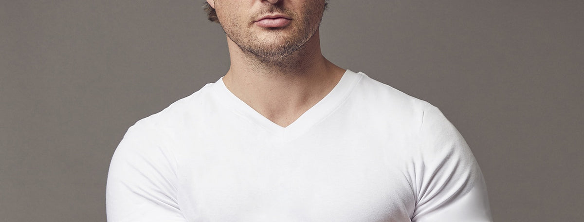 V-Neck vs Crew Neck T-Shirt - What’s the Difference? Which is Best ...