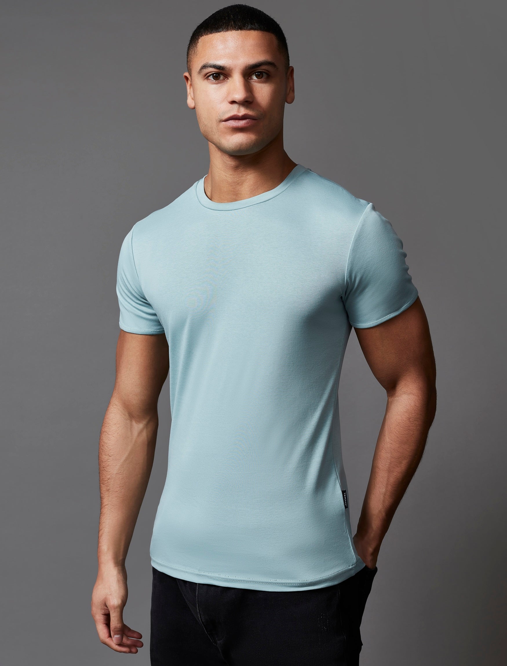 Mens Muscle Fitted T-Shirts - Tapered Fit T-Shirts | Tapered Menswear